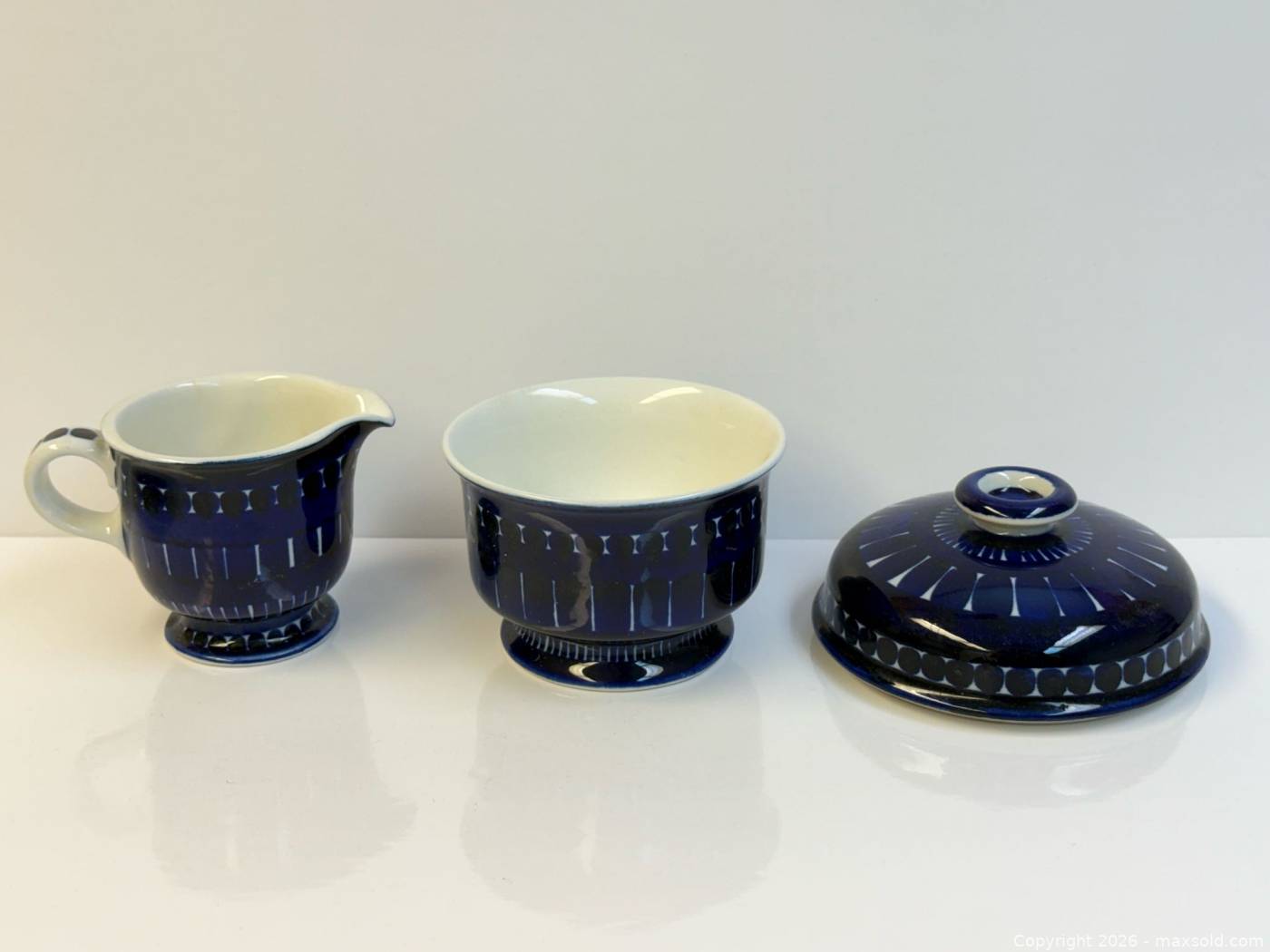 Arabia Finland cobalt blue dishes | Maxsold