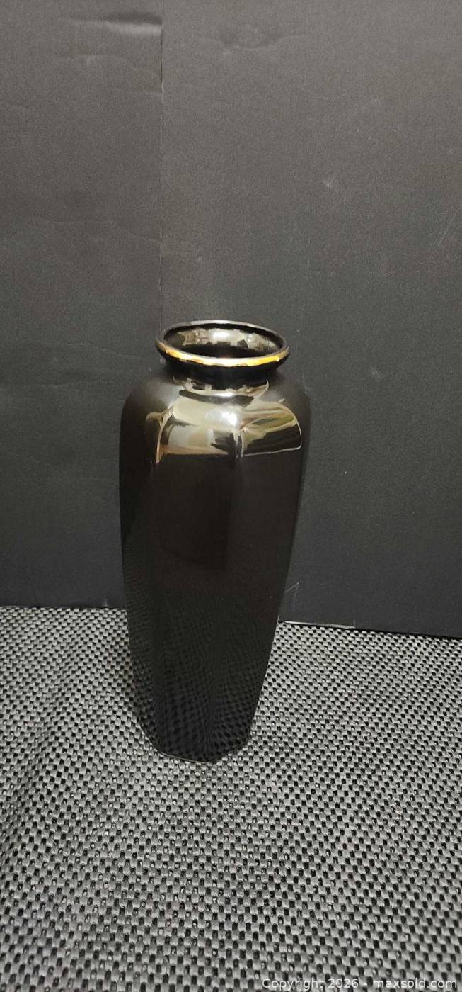Tall octagonal black glazed ceramic vase | Maxsold