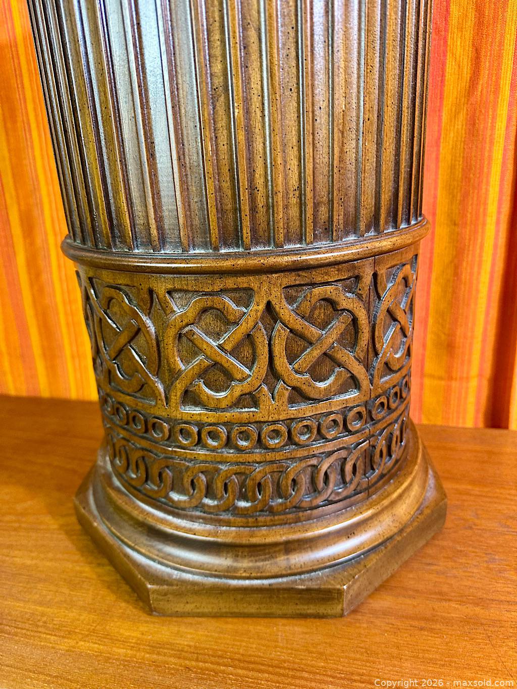 Neoclassical column pedestal end table with marble top | Maxsold