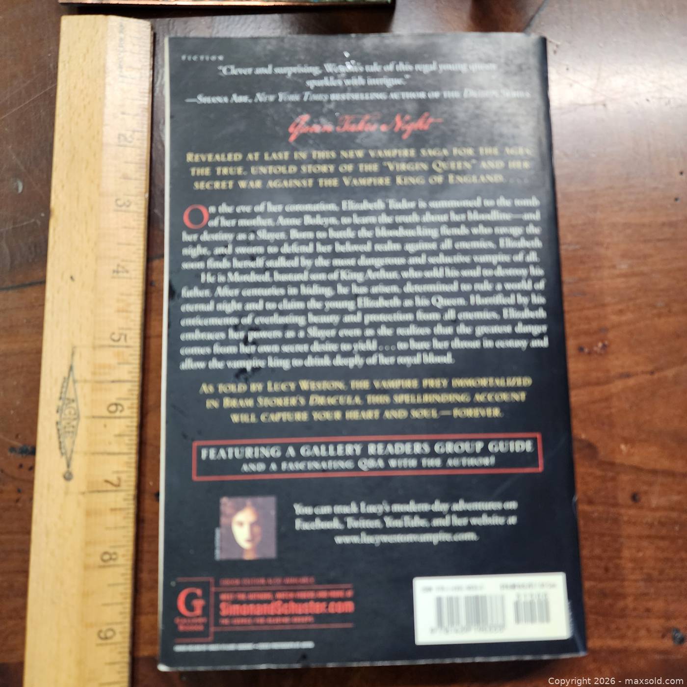 The Secret History of Elizabeth Tudor, Vampire Slayer paperback | Maxsold