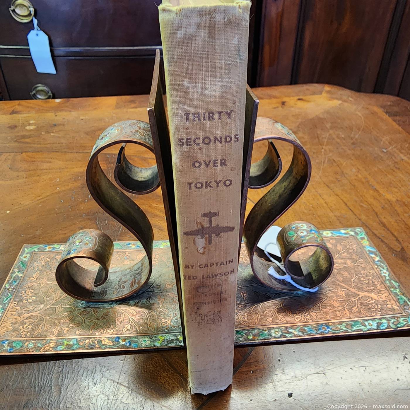 Thirty Seconds Over Tokyo hardcover book | Maxsold