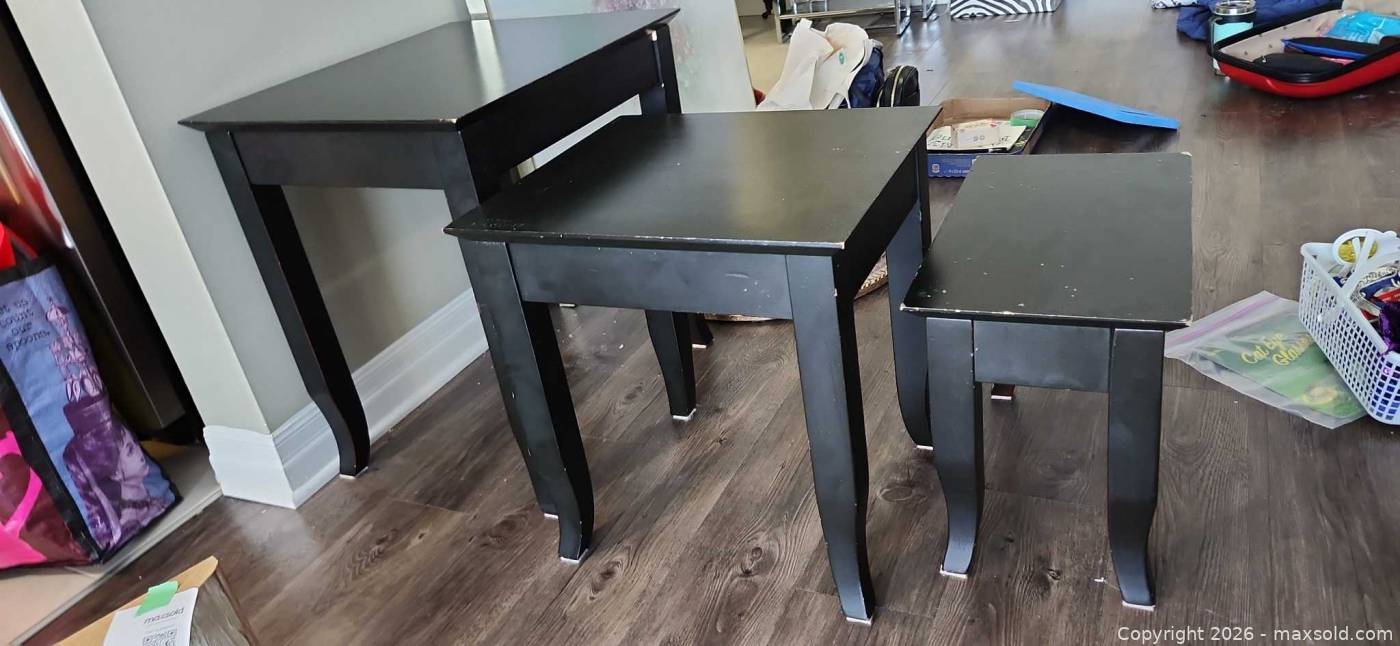 Black wood nesting tables set of 3 | Maxsold