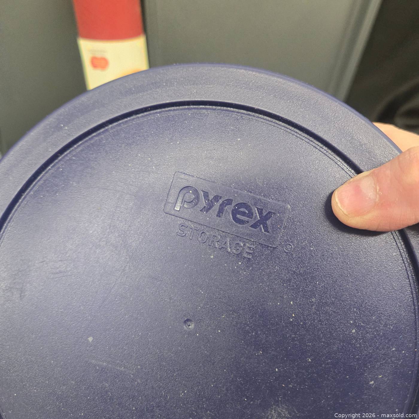 Pyrex, Anchor Hocking bakeware & tools lot | Maxsold