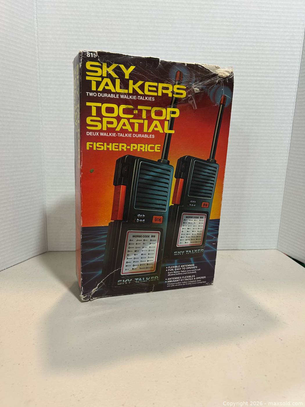 Fisher-Price Sky Talkers Toc-Top Spatial boxed walkie-talkie set | Maxsold