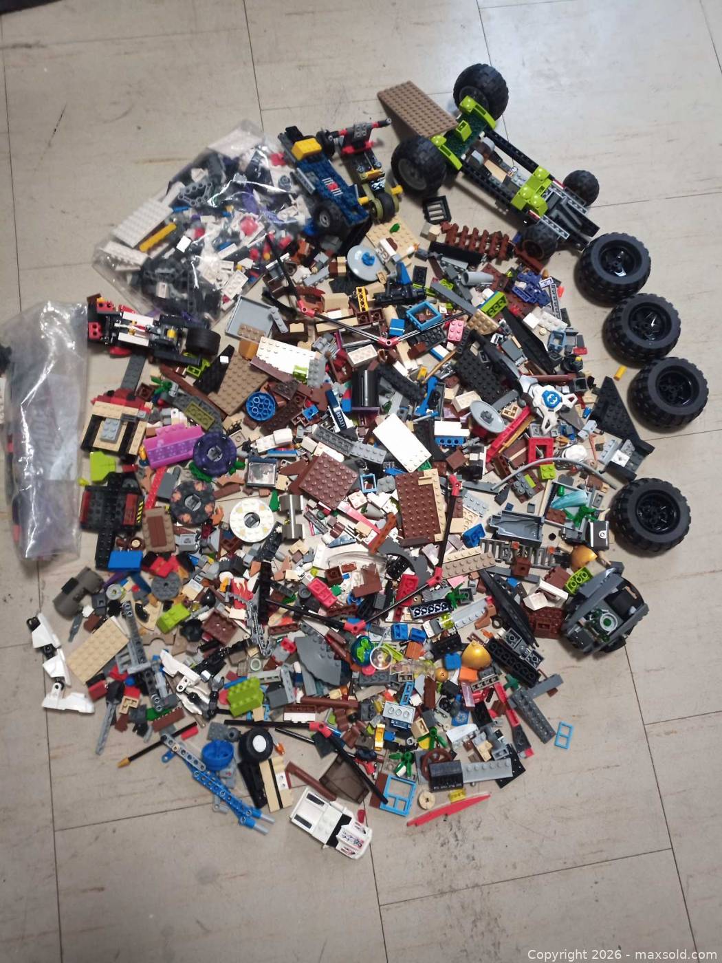 LEGO assorted bricks and parts lot | Maxsold