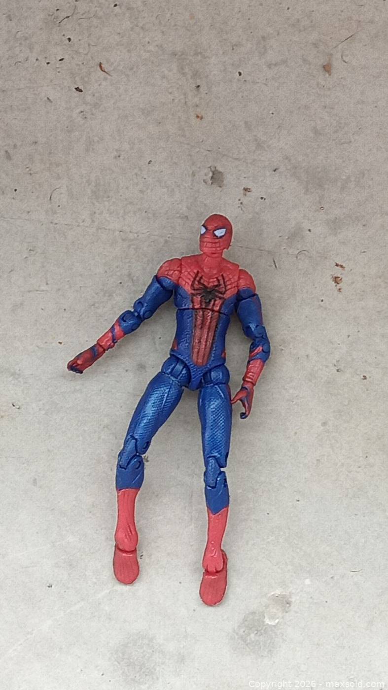 Ultra-Poseable Spider-Man Action Figure | Maxsold