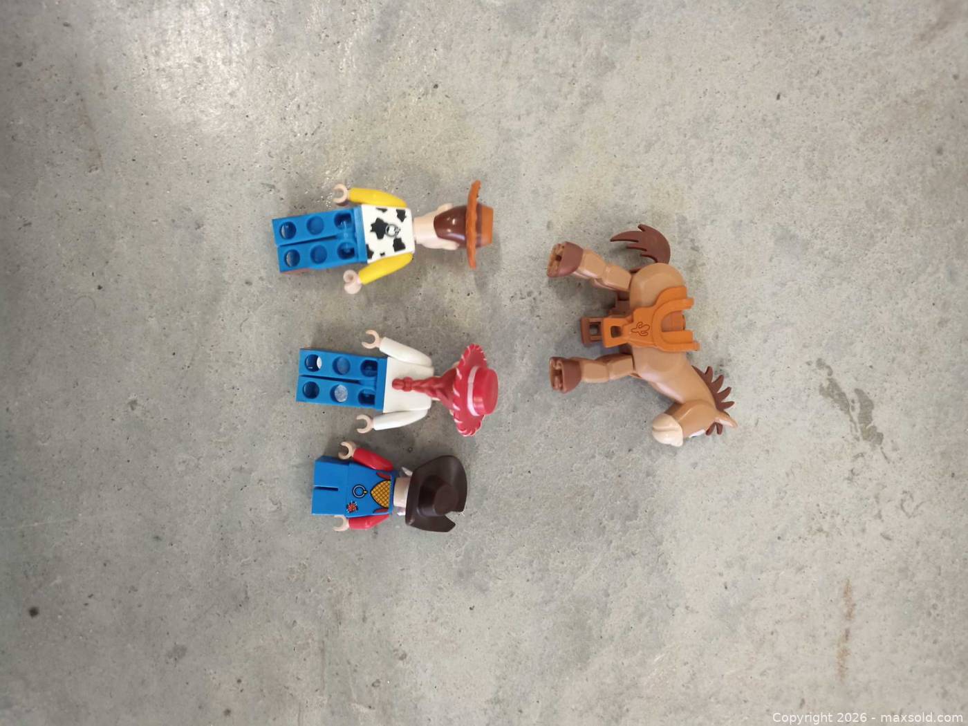 Lego Toy Story minifigures and Bullseye | Maxsold