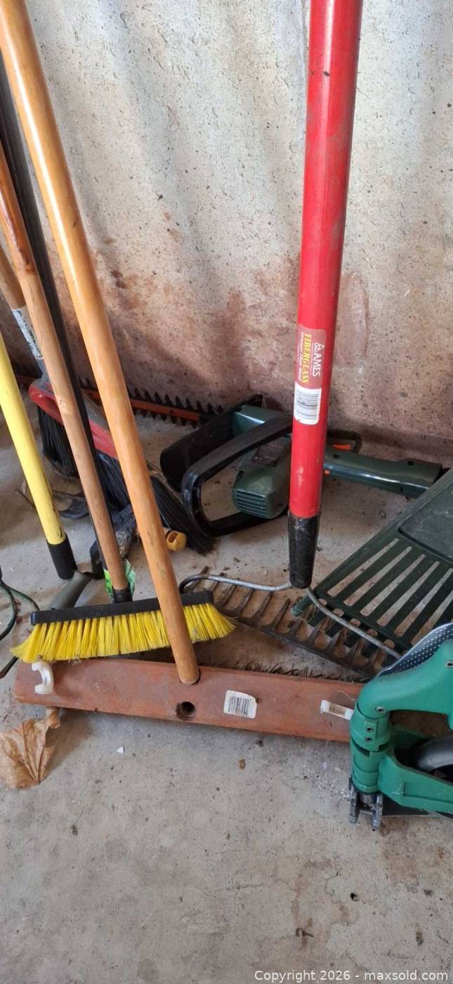 Yard tools and folding hand truck | Maxsold