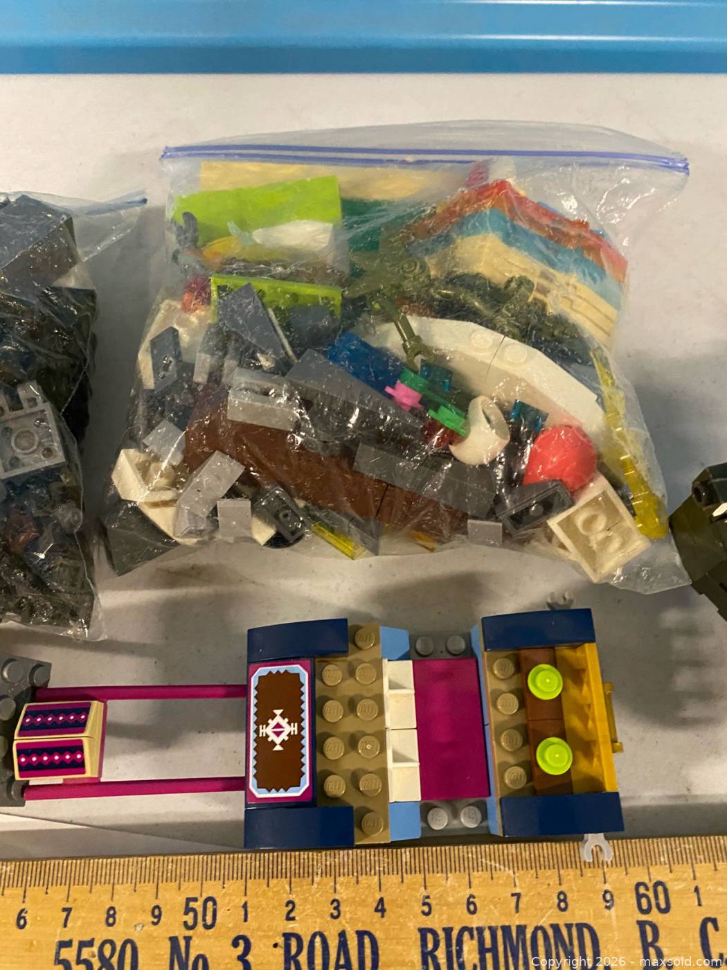 LEGO mixed parts lot | Maxsold