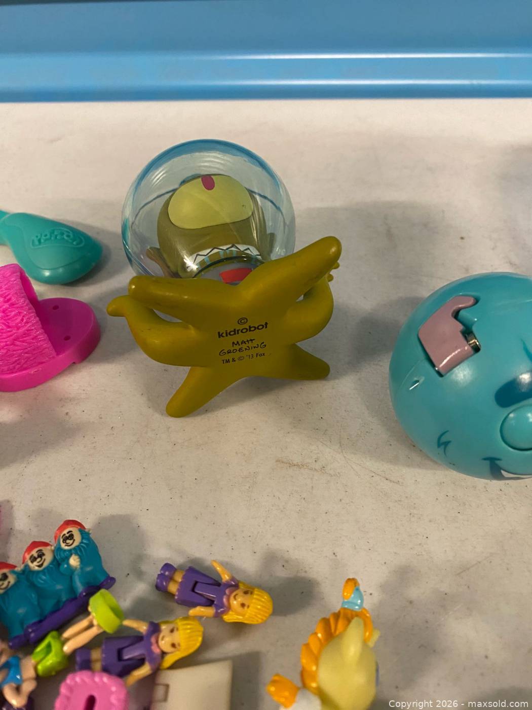 Mixed toy lot My Little Pony Kidrobot Disney | Maxsold