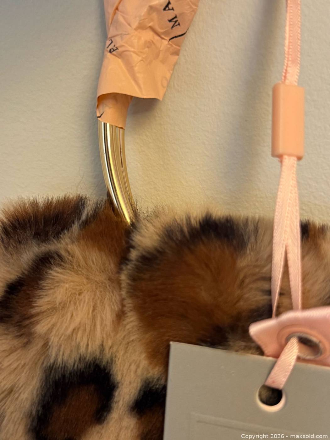 NWT Alessia Massimo Leopard Faux Fur Handbag & Scarf | Maxsold