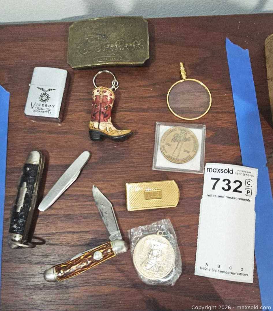Wells Fargo belt buckle, Viceroy lighter, knives, coins & accessories ...