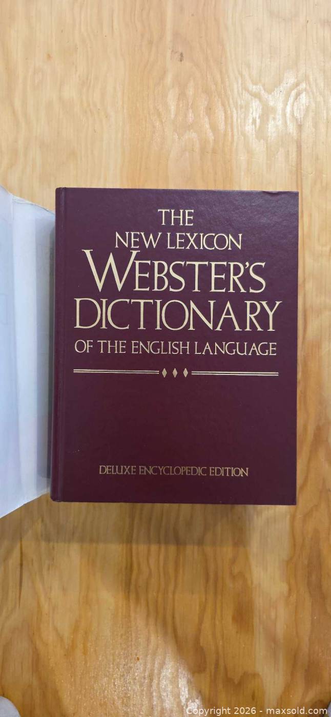 The New Lexicon Webster's Dictionary Deluxe Encyclopedic Edition | Maxsold