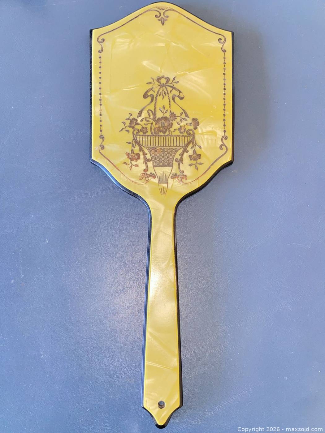 Art Deco celluloid dresser set and vanity pieces | Maxsold