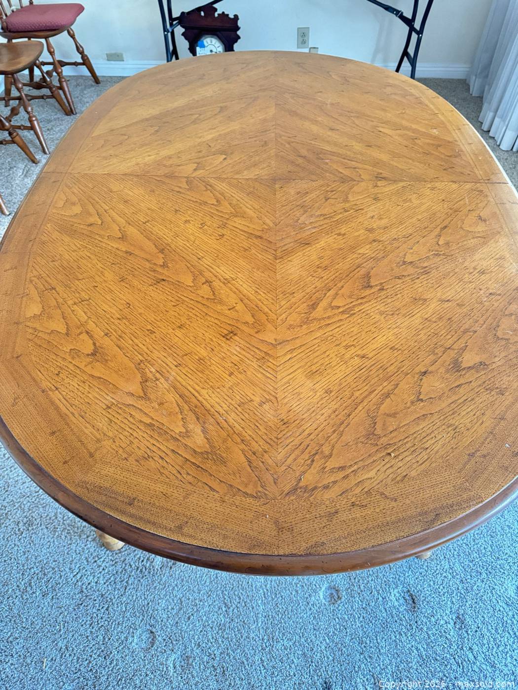 Drexel Valero mid-century oval dining table with two leaves | Maxsold