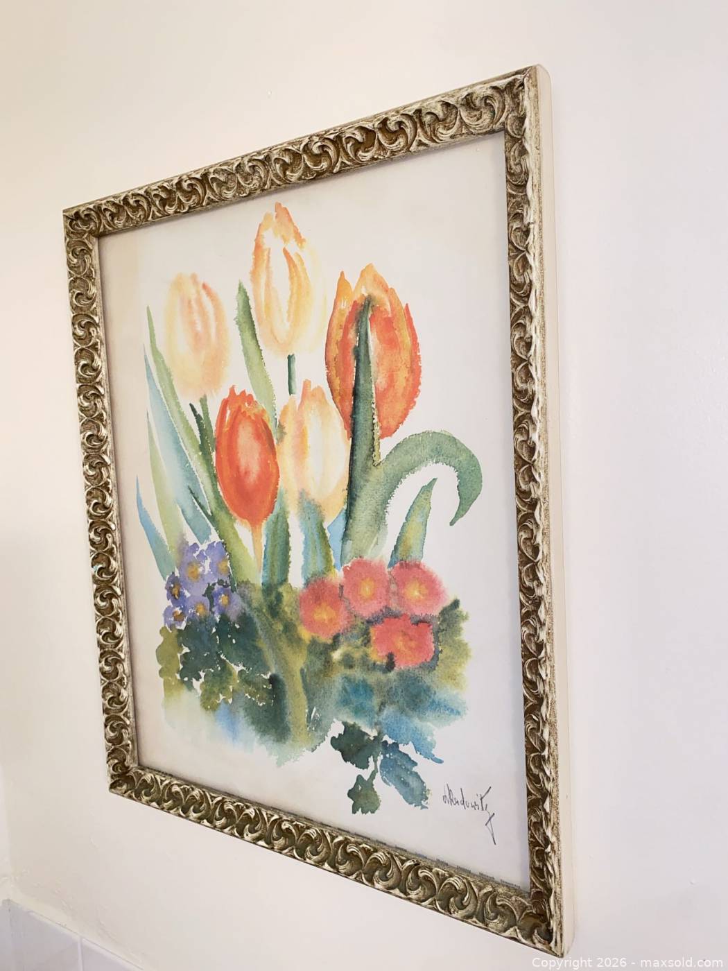 Framed floral art prints, two sizes | Maxsold