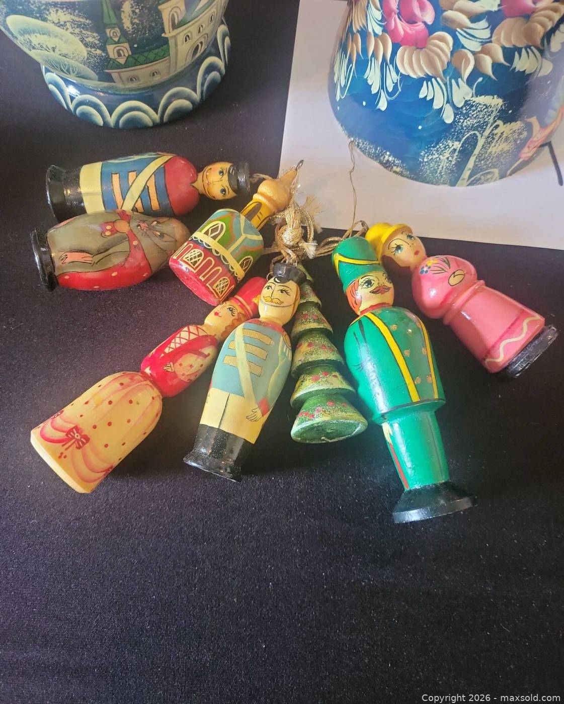 Russian matryoshka nesting dolls & painted wooden ornaments | Maxsold