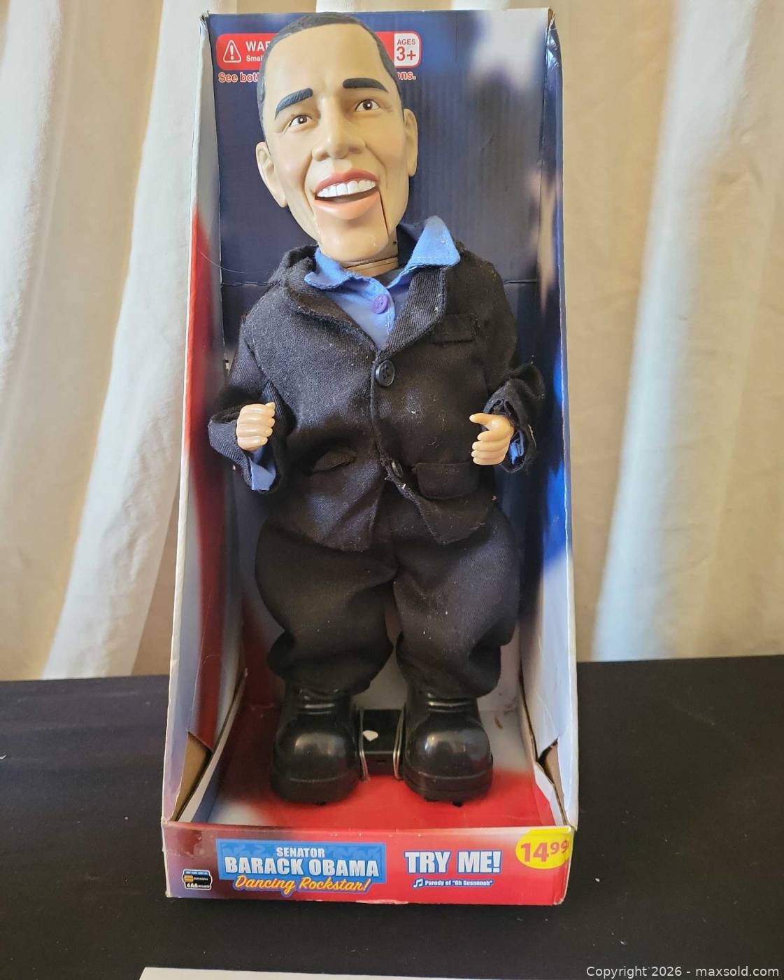 Barack Obama Dancing Rockstar battery-powered novelty doll boxed | Maxsold