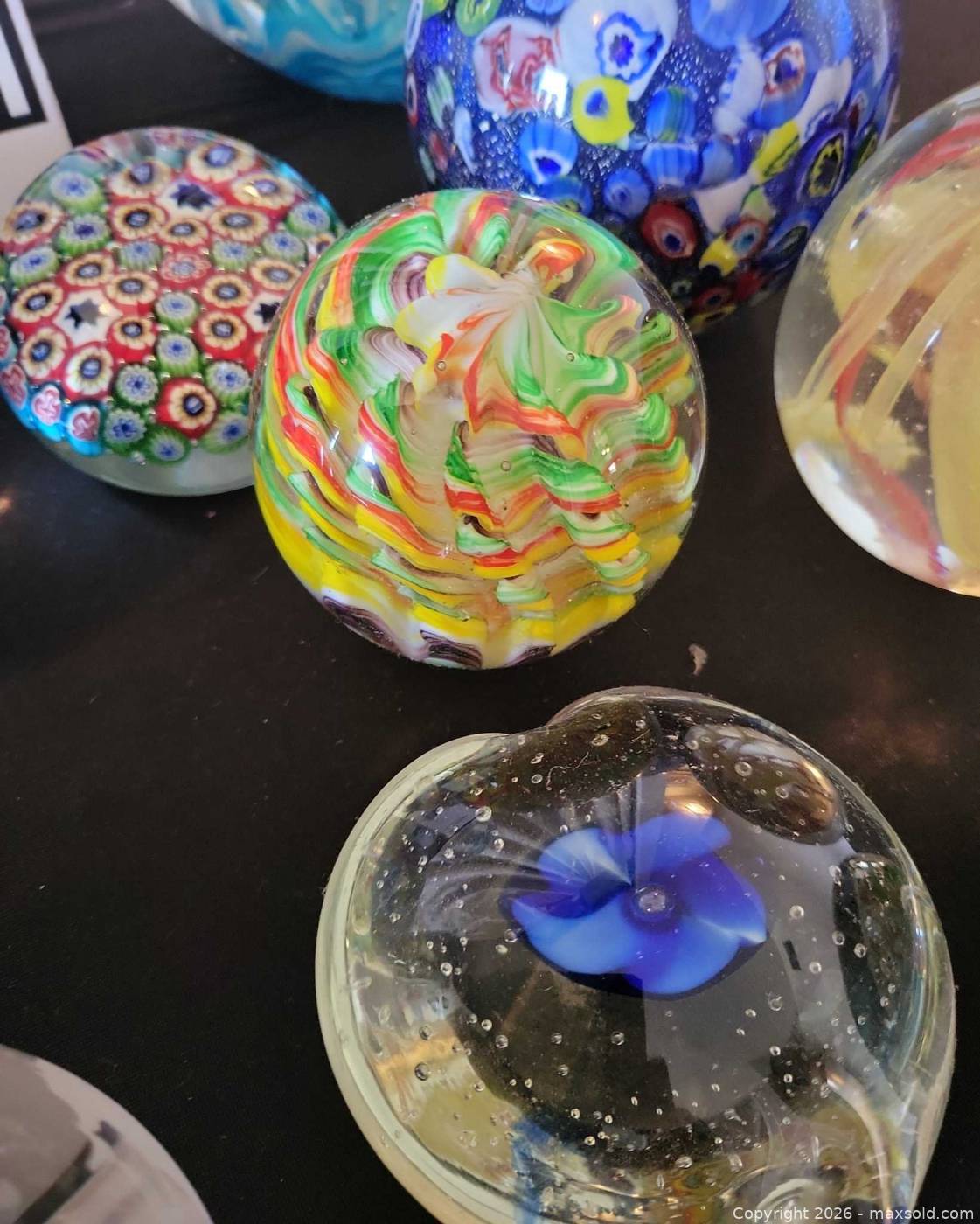 Lot of 17 Glass Paperweights | Maxsold