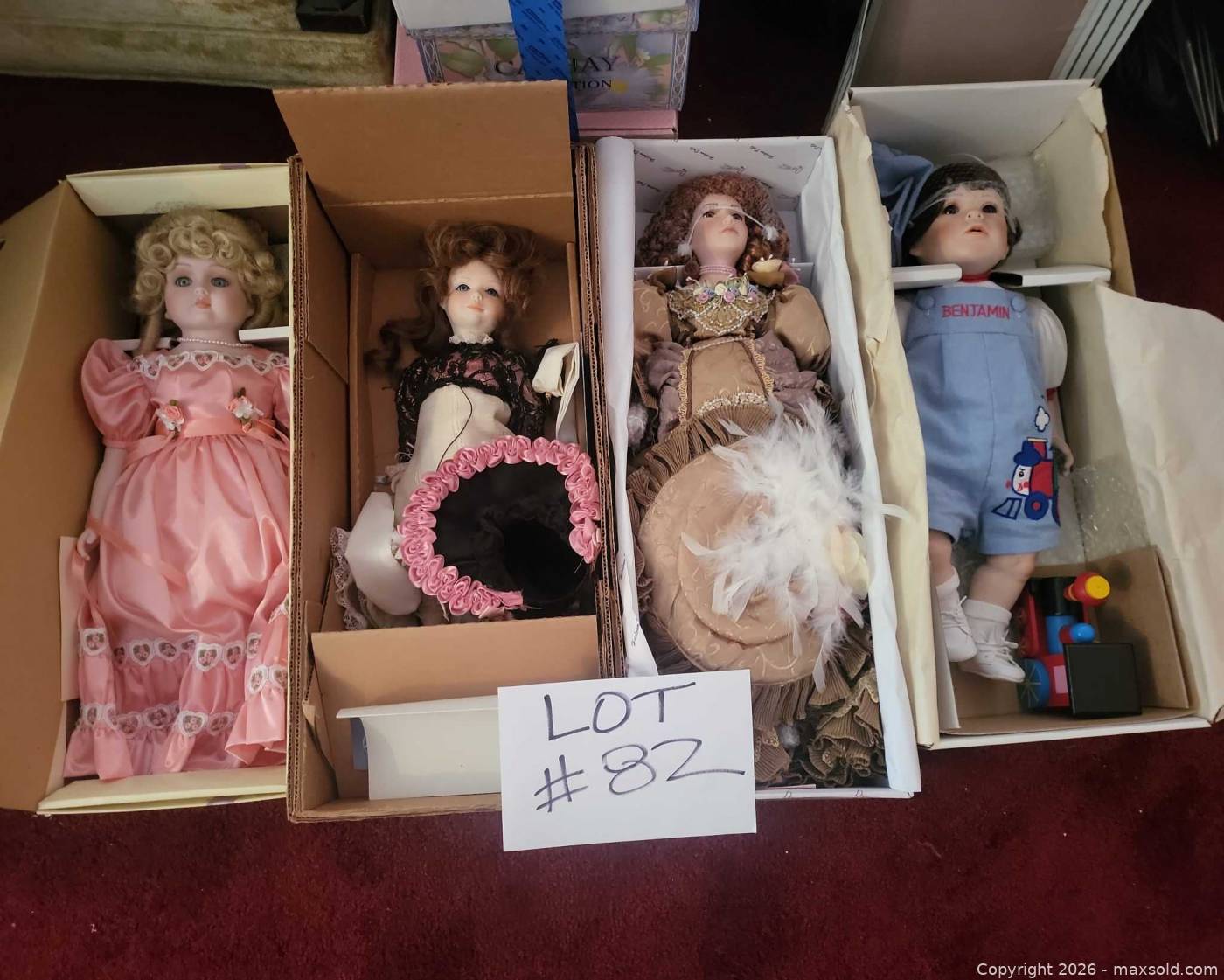 Gallery Collection porcelain dolls x4 | Maxsold