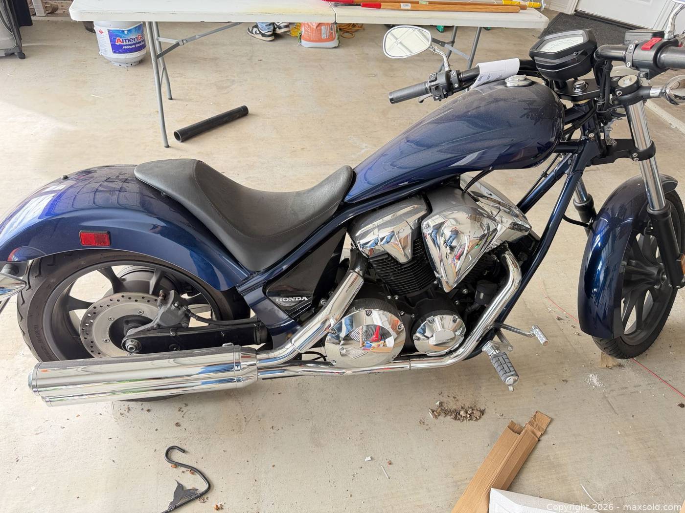 2020 Honda Fury cruiser motorcycle metallic dark blue | Maxsold