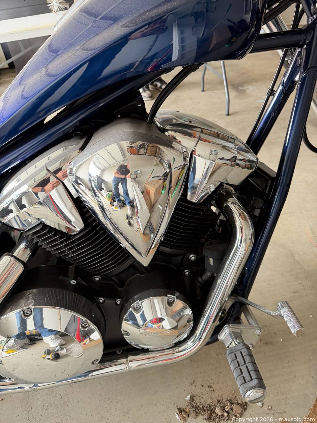 2020 Honda Fury cruiser motorcycle metallic dark blue | Maxsold