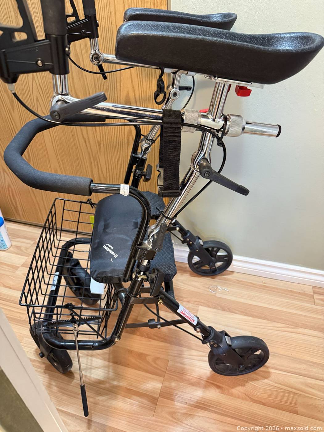 Evolution Four-Wheel Rollator Walker with Forearm Platforms | Maxsold