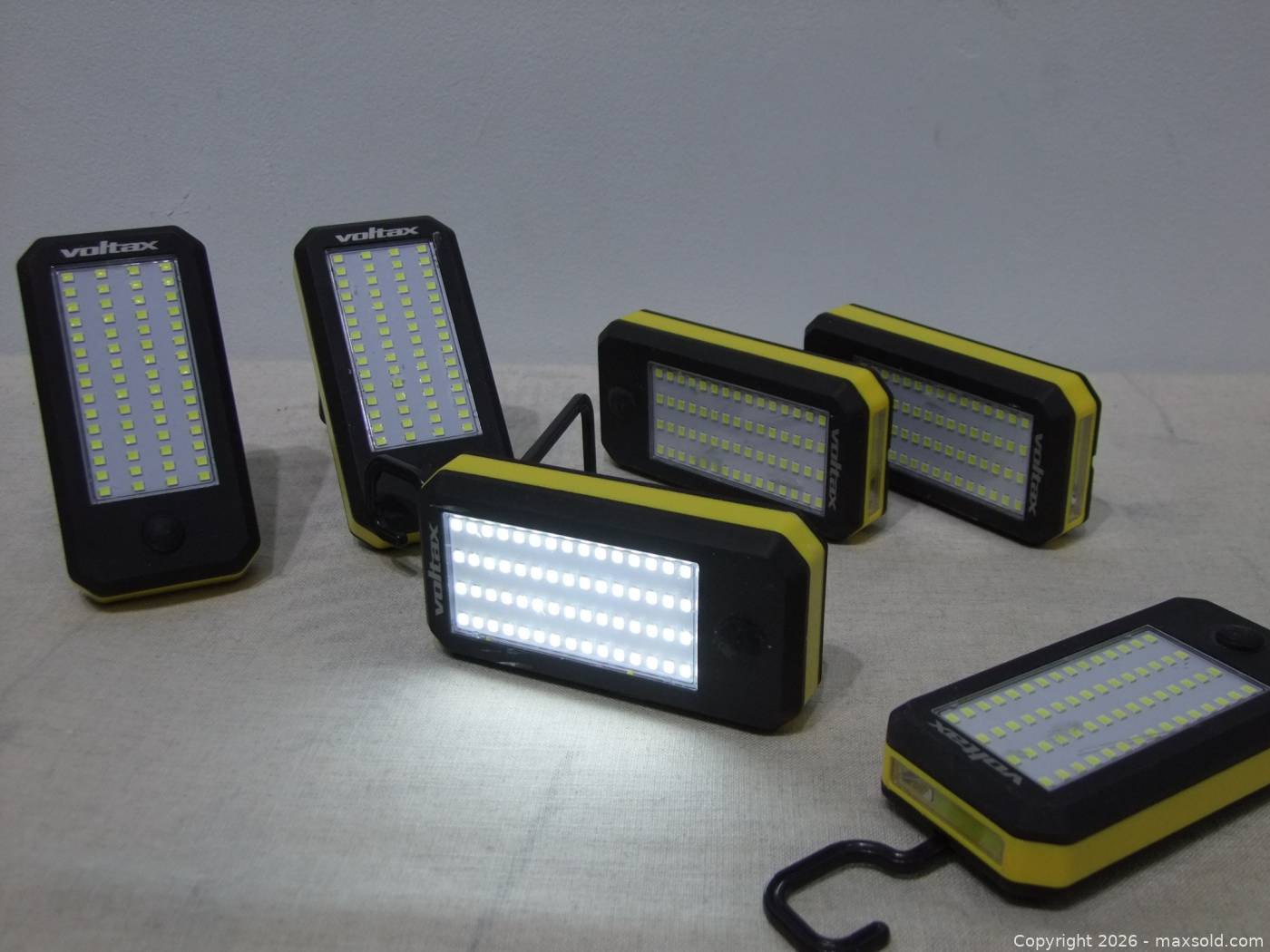 6 Voltex LED rectangle work lights | Maxsold