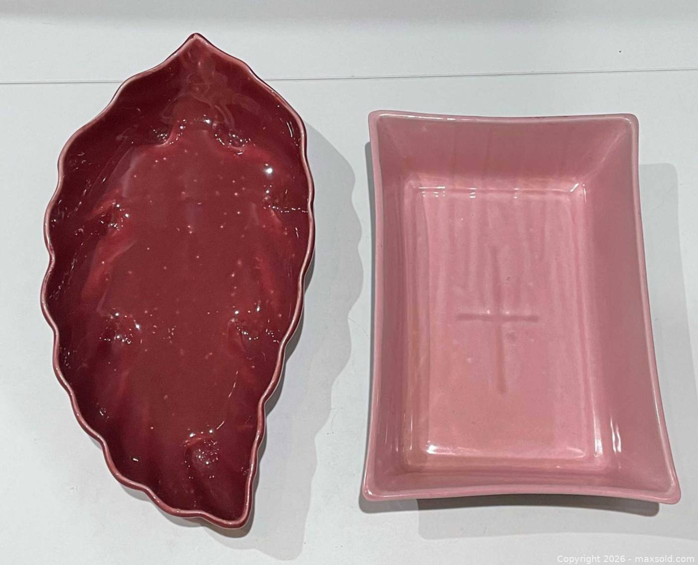 Beauceware leaf and rectangular shallow dishes | Maxsold