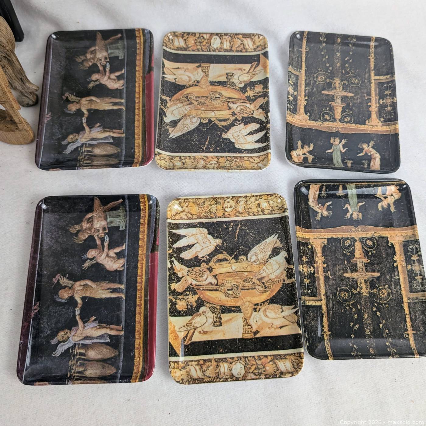Assorted Vintage And Modern Decor | Maxsold