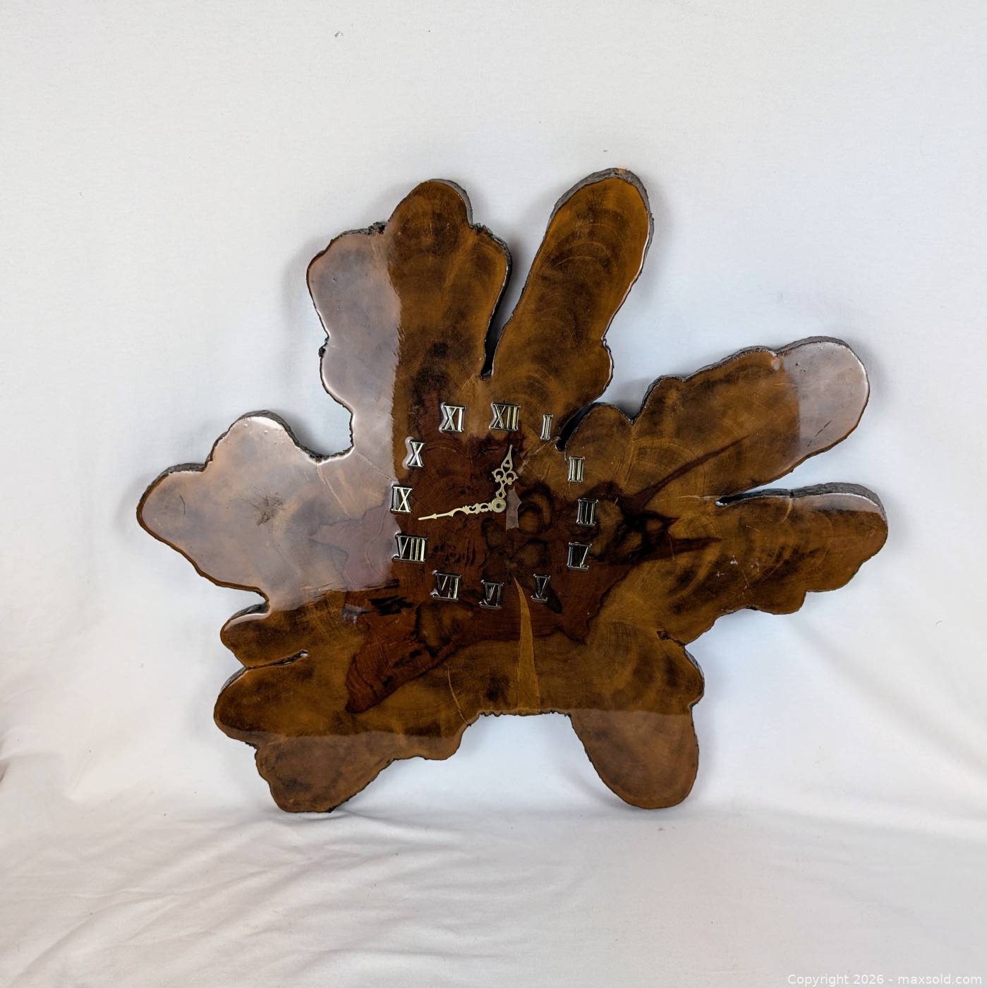 Vintage wood slab wall clock | Maxsold