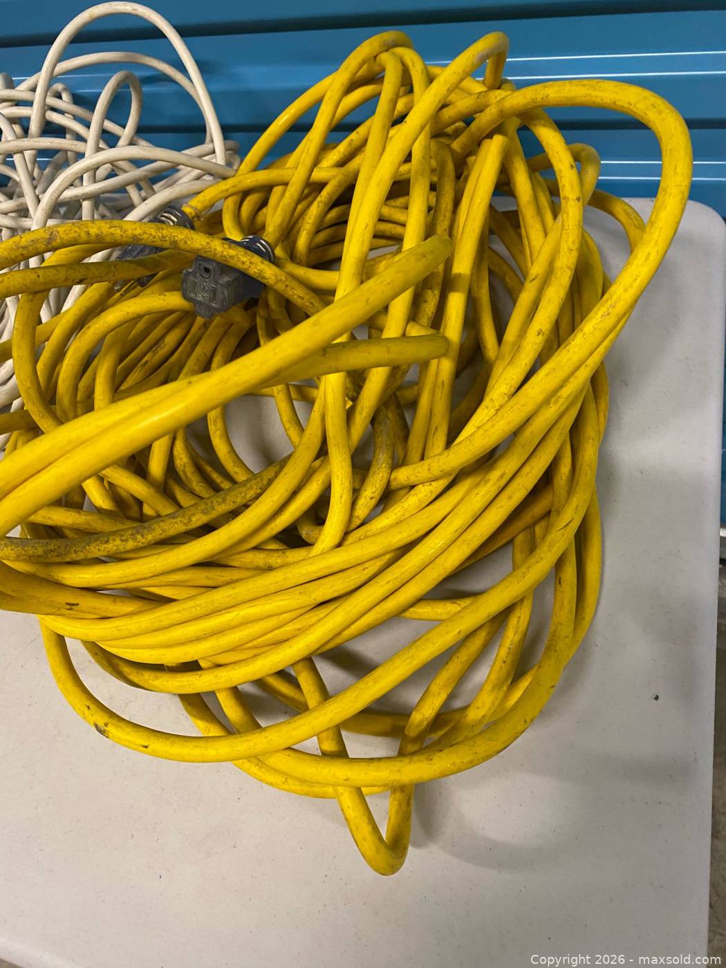 Heavy-Duty Extension Cords With GE Timer | Maxsold