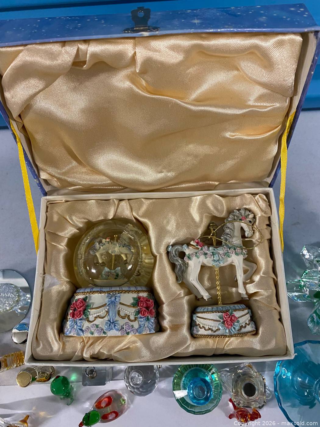 Decorative glass, boxed carousel set & miniature perfume bottle ...