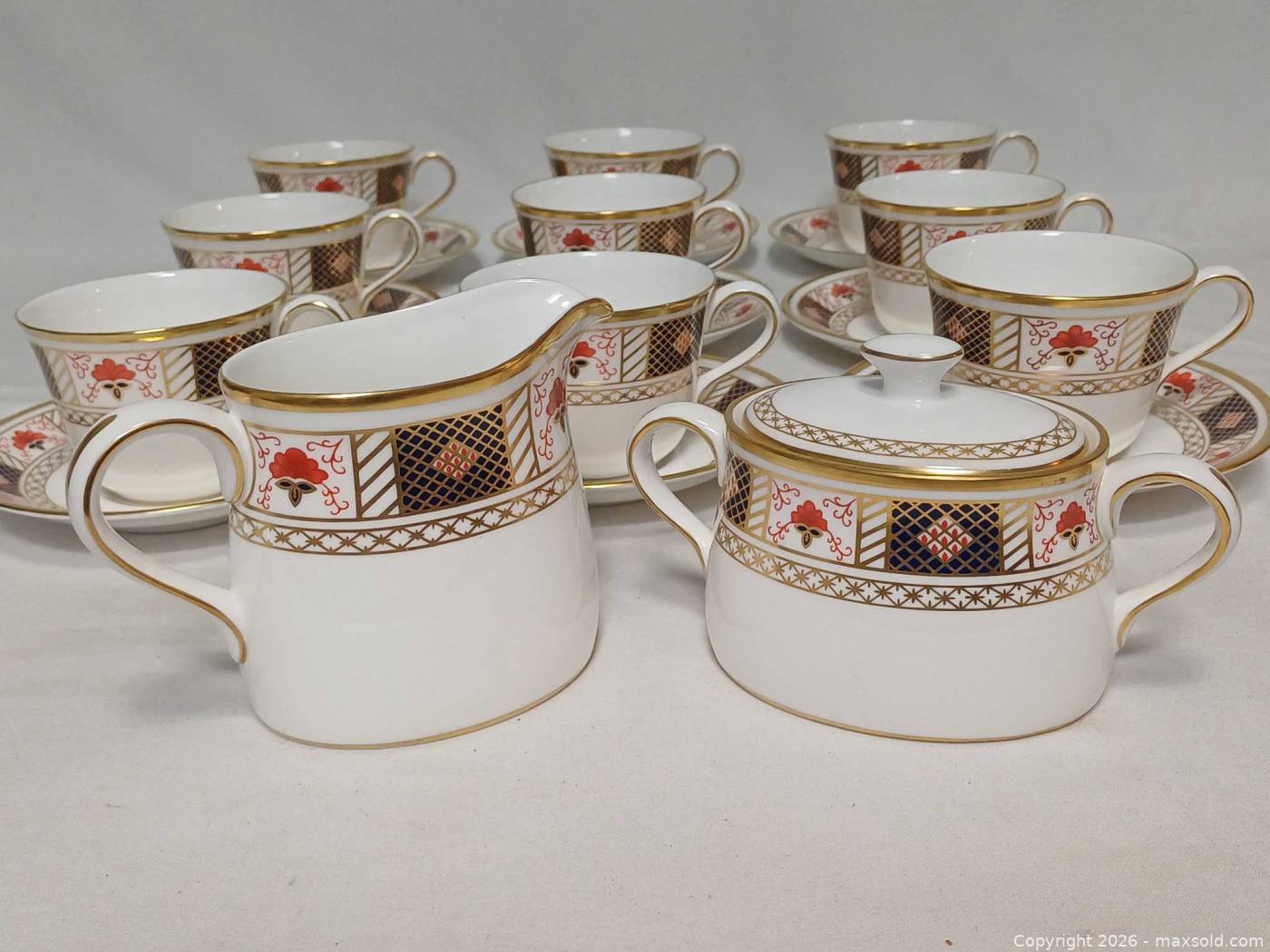Royal Crown Derby Derby Border tea set | Maxsold