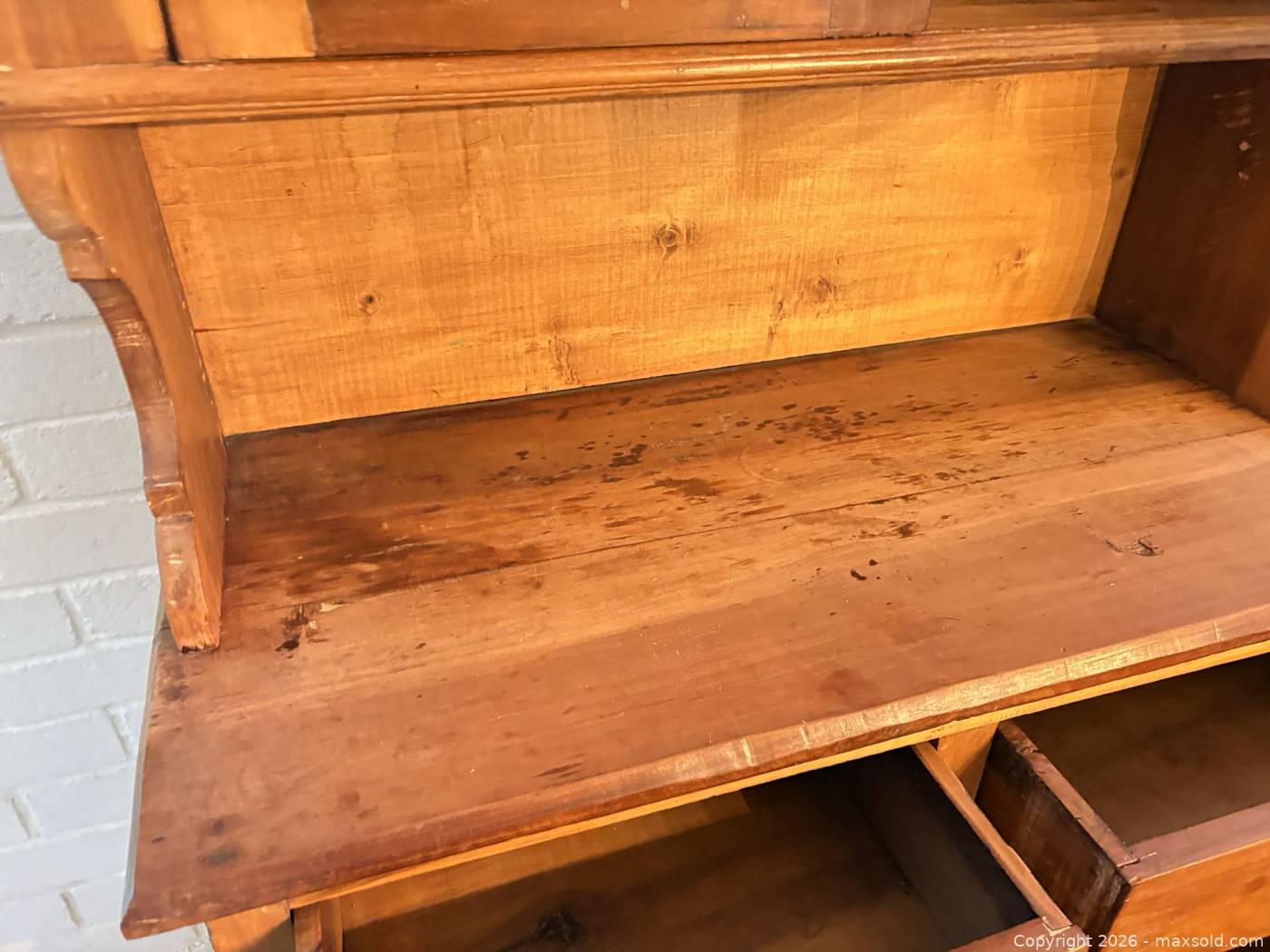 Two-piece solid wood hutch / china cabinet | Maxsold