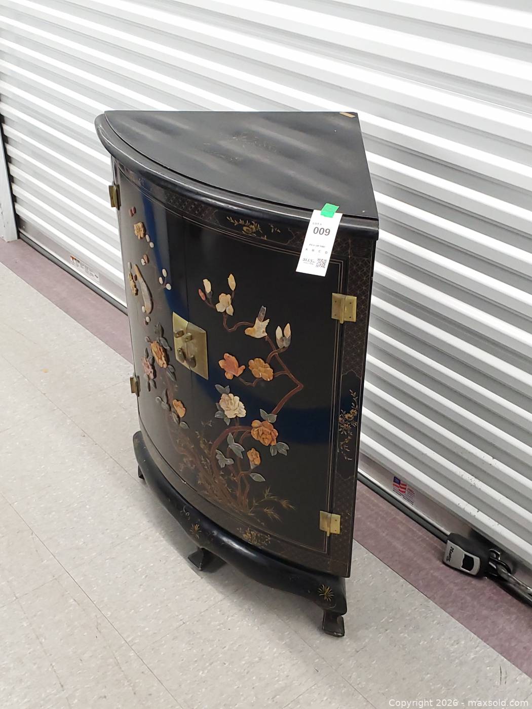 Vintage Chinese Black Lacquer Corner Cabinet | Maxsold