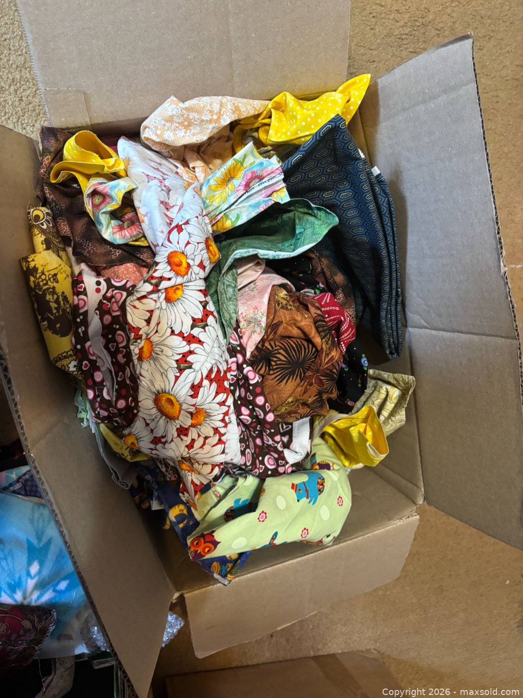 Assorted cotton quilting fabric pieces | Maxsold