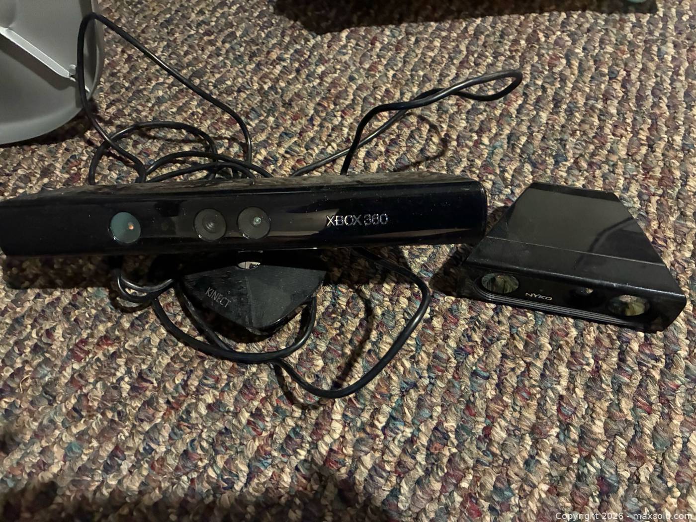 Xbox 360 Kinect sensor with Nyko Zoom | Maxsold