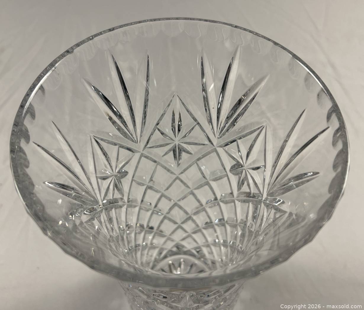 Hand Cut 24% Leaded Crystal Vase 9-1/4" | Maxsold