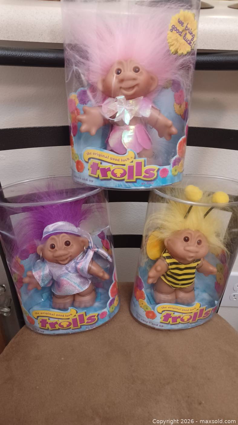 The Original Good Luck Troll Dolls, 3 × 4–5 in | Maxsold
