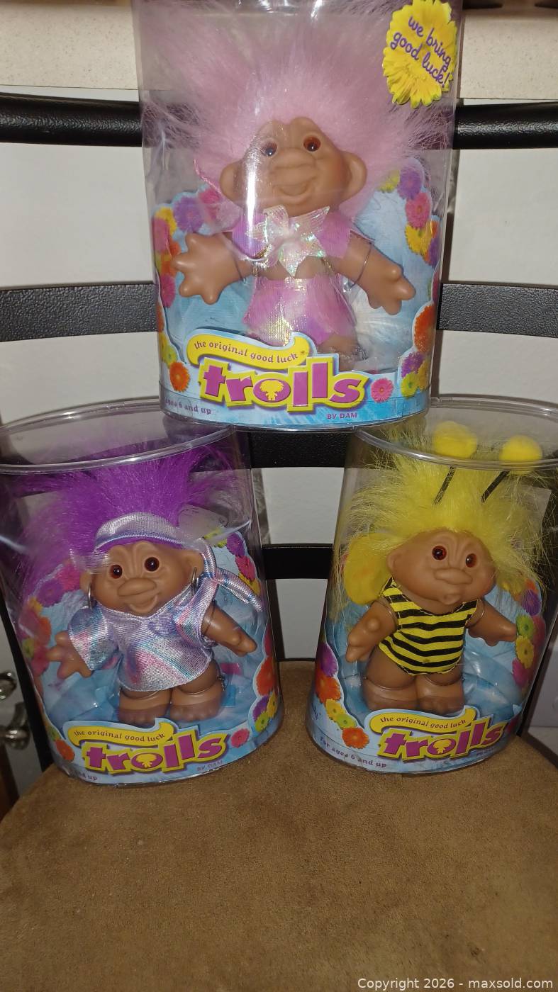 The Original Good Luck Troll Dolls, 3 × 4–5 in | Maxsold