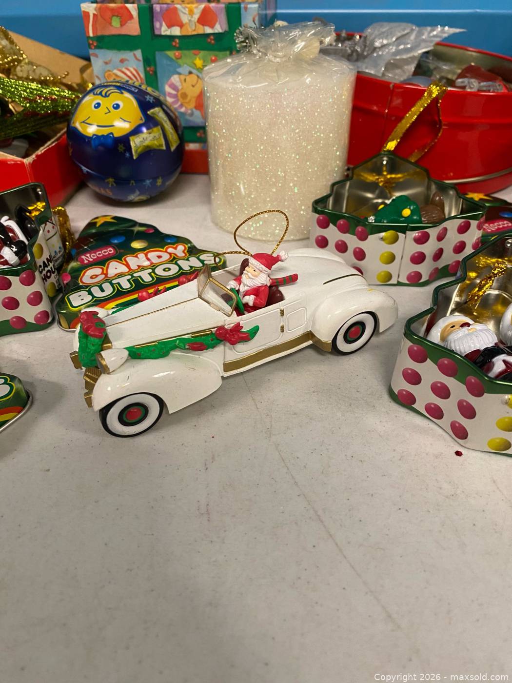 Assorted Christmas decorations, ornaments, tins | Maxsold