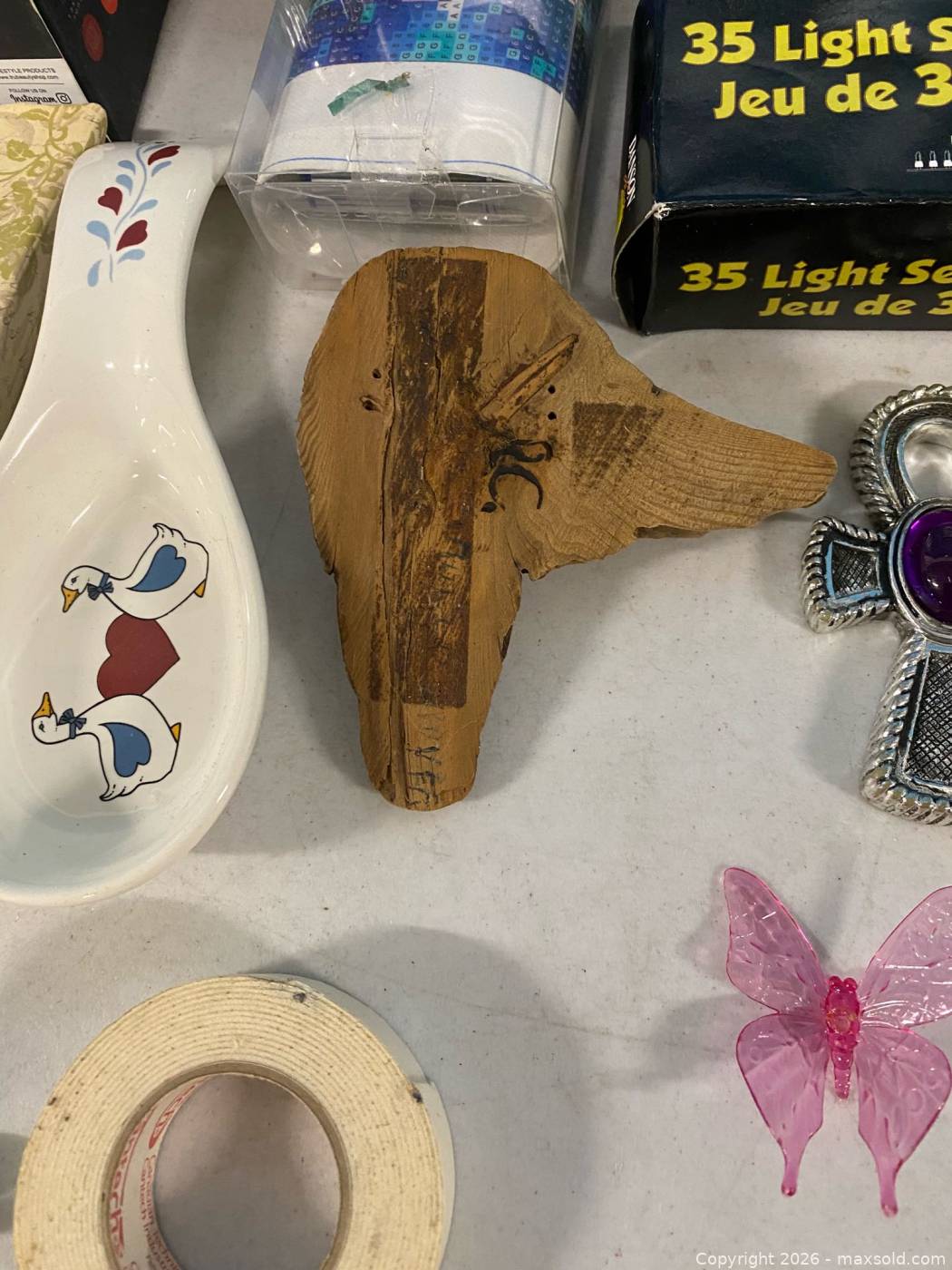 Craft supplies, décor figures, mini light sets, organizers | Maxsold