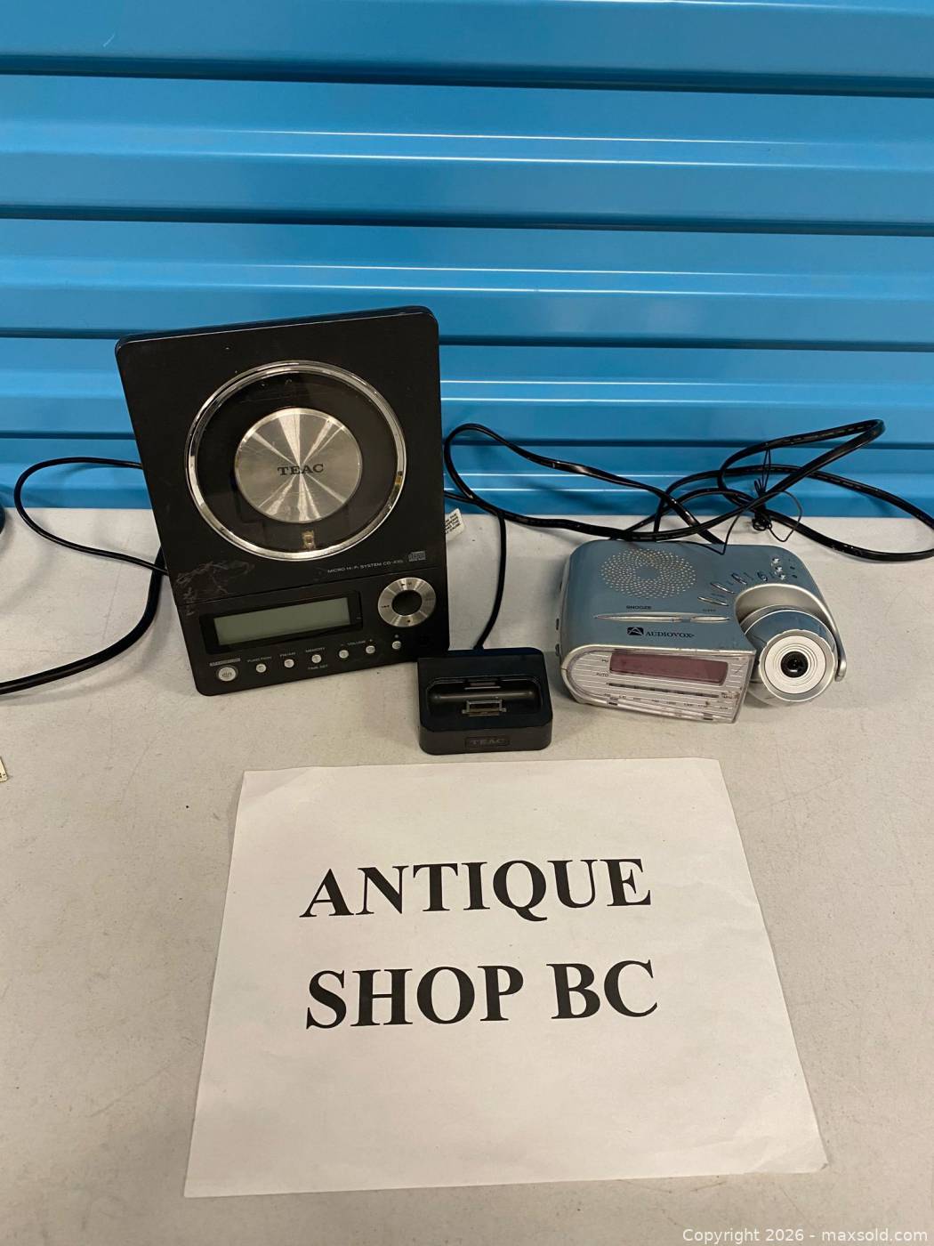 TEAC CD-X10i Micro Hi-Fi System, Speakers, Audiovox Clock Radio | Maxsold