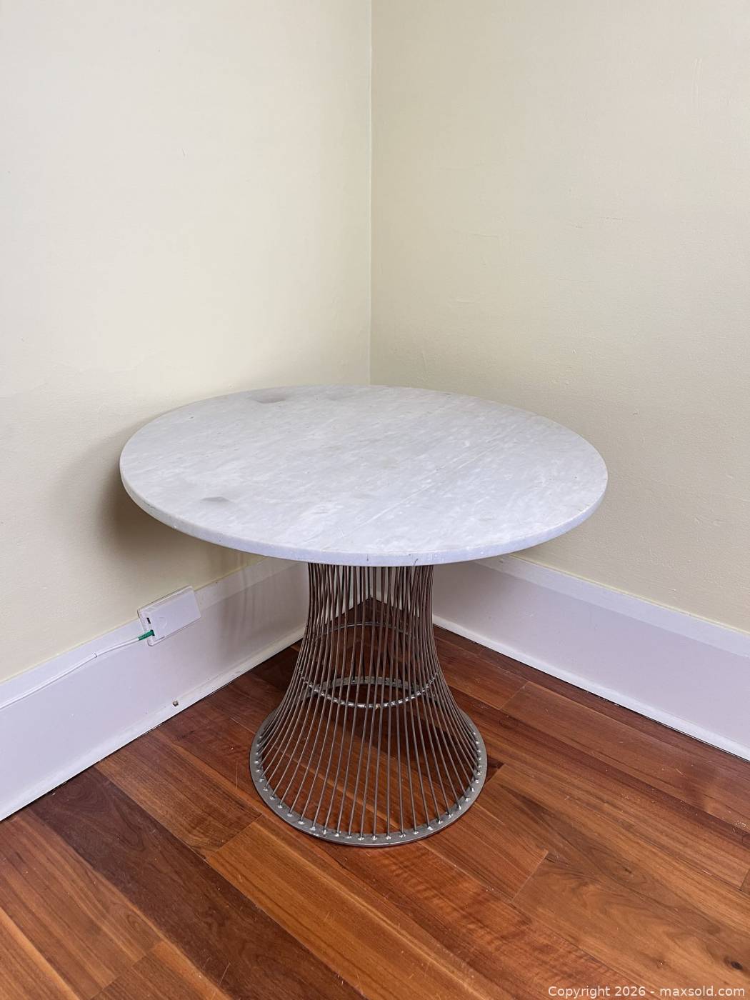 Italian marble top wire base table | Maxsold