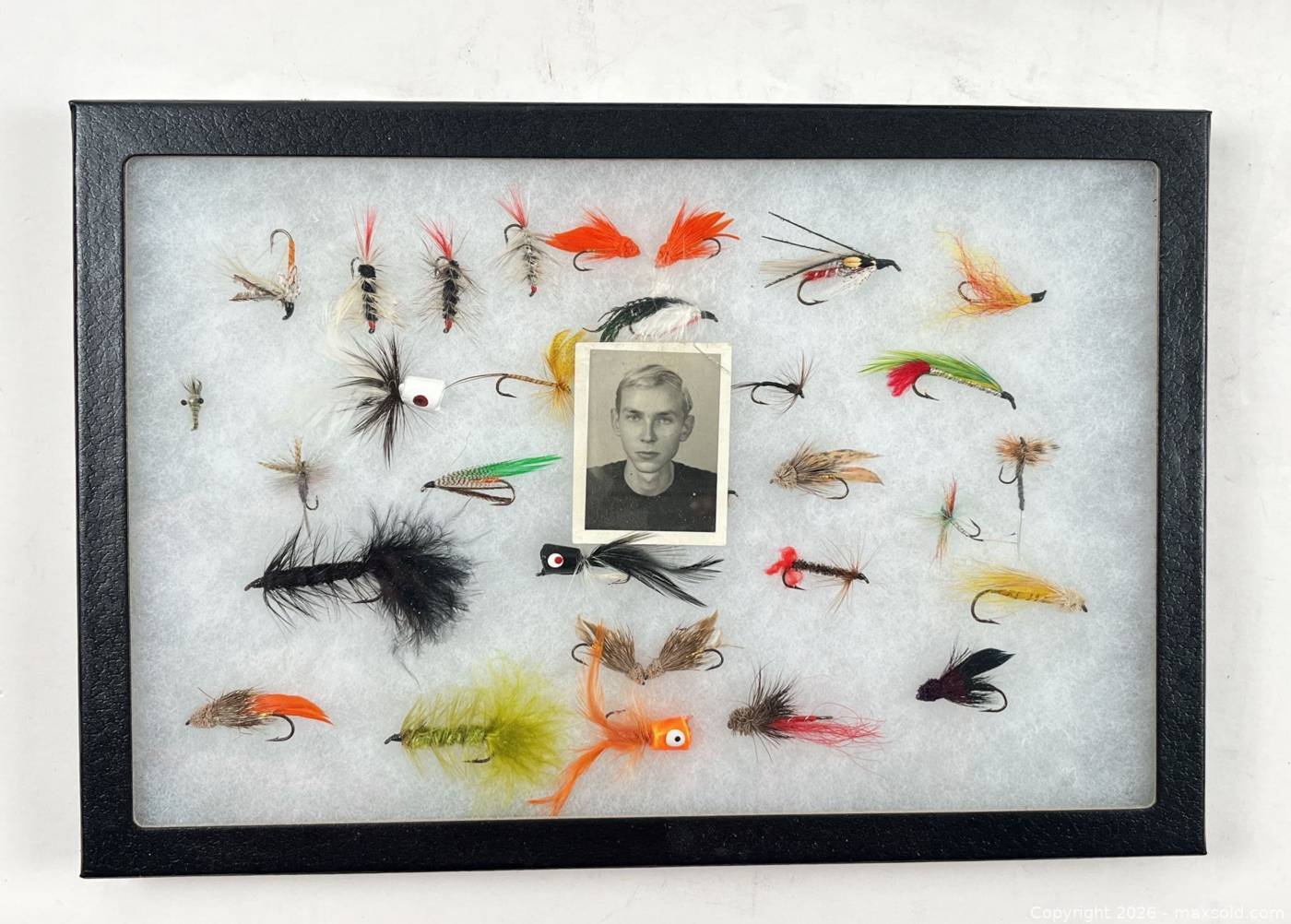 Vintage fly fishing display, canvas bag, reels and fly cases | Maxsold