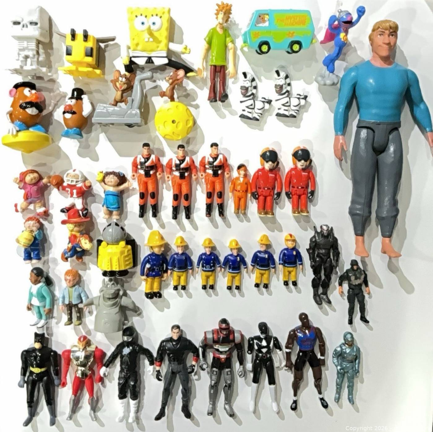 Approx 45 plastic action-figure toys | Maxsold