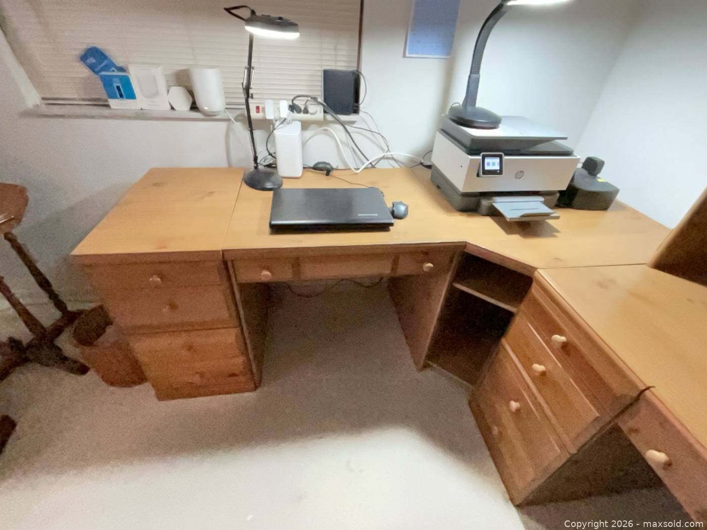 L-shaped solid wood office desk with hutch | Maxsold