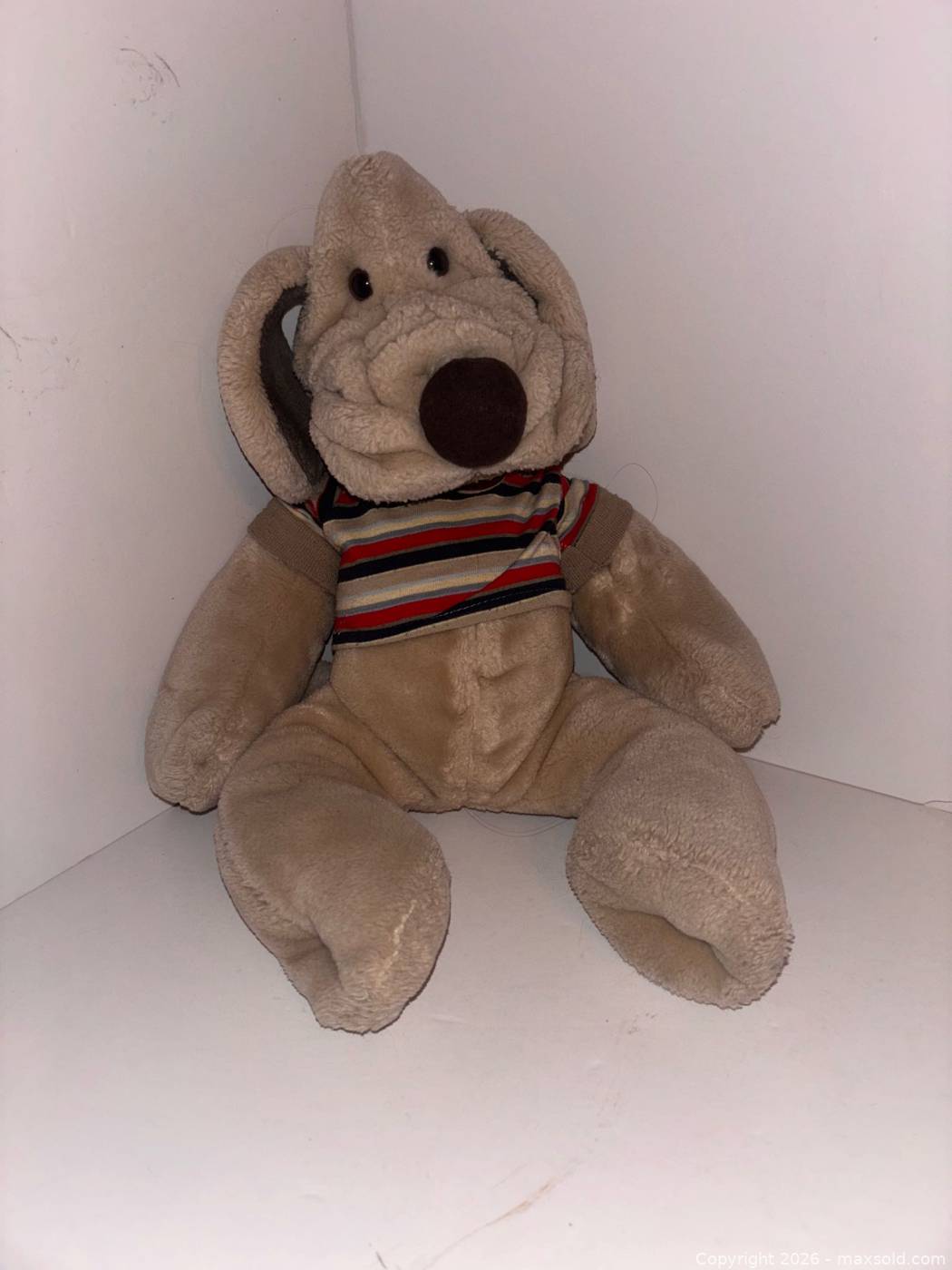 Wrinkles tan plush dog hand puppet | Maxsold