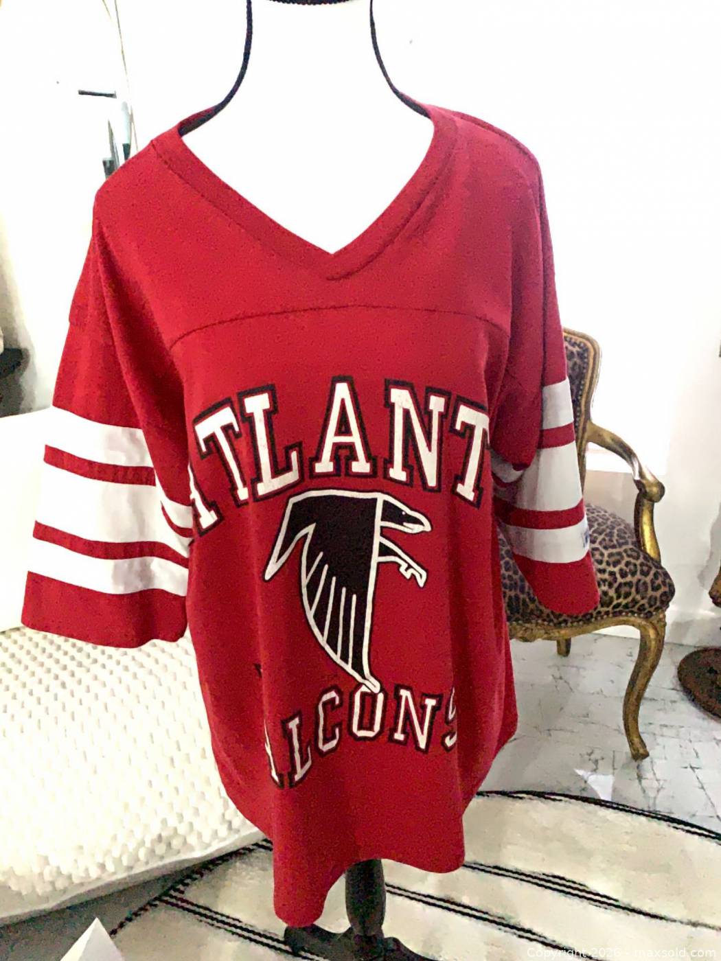 Vintage Atlanta Falcons red jersey-style shirt size L | Maxsold